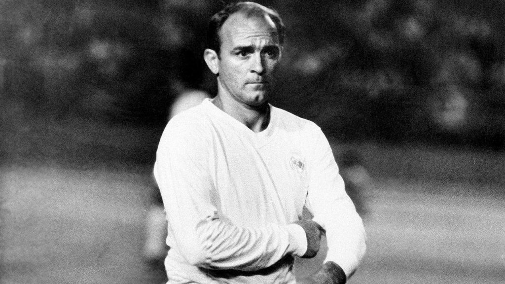 GOAT of Football History - Top 10 Greatest Footballers of All Time ...
